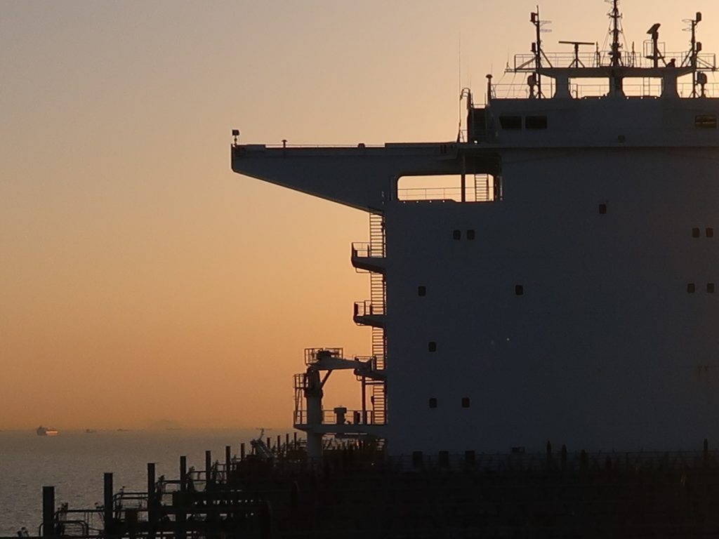 Empty Deck - marine-motives.com Ship Photos and Maritime Photography