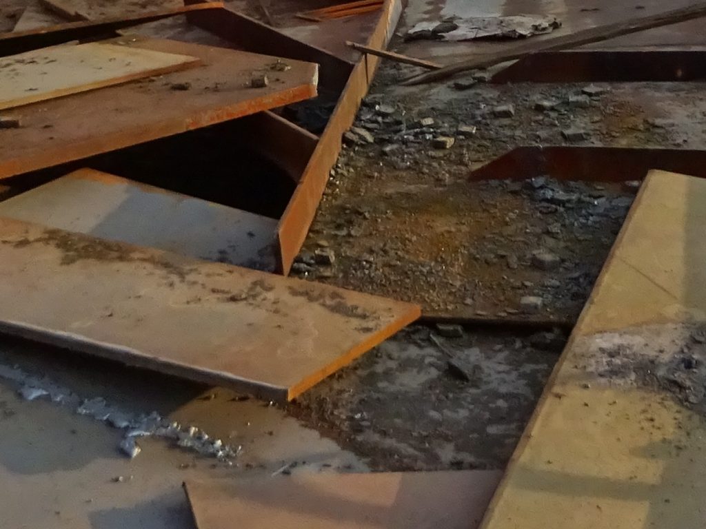 Metal Scrap - marine-motives.com Ship Photos and Maritime Photography